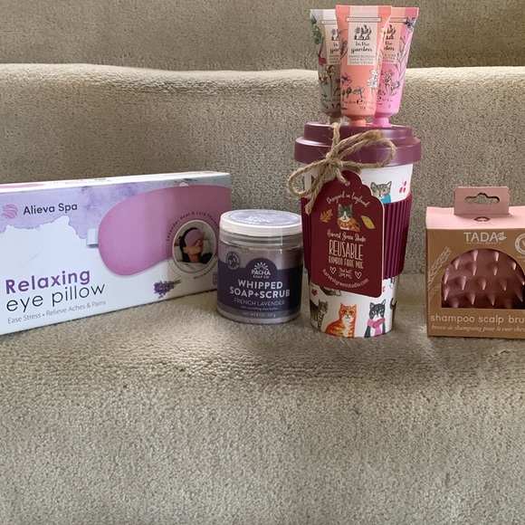 Bath & Body | Brand New Feel Good Gift Set | Poshmark